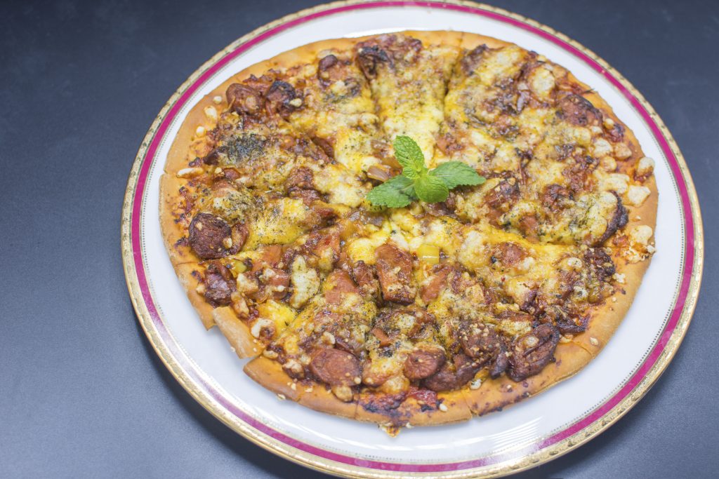 Pizza Diavola (Spicy Devilled Chicken Pizza) 10" - Mahaweli Reach Hotel