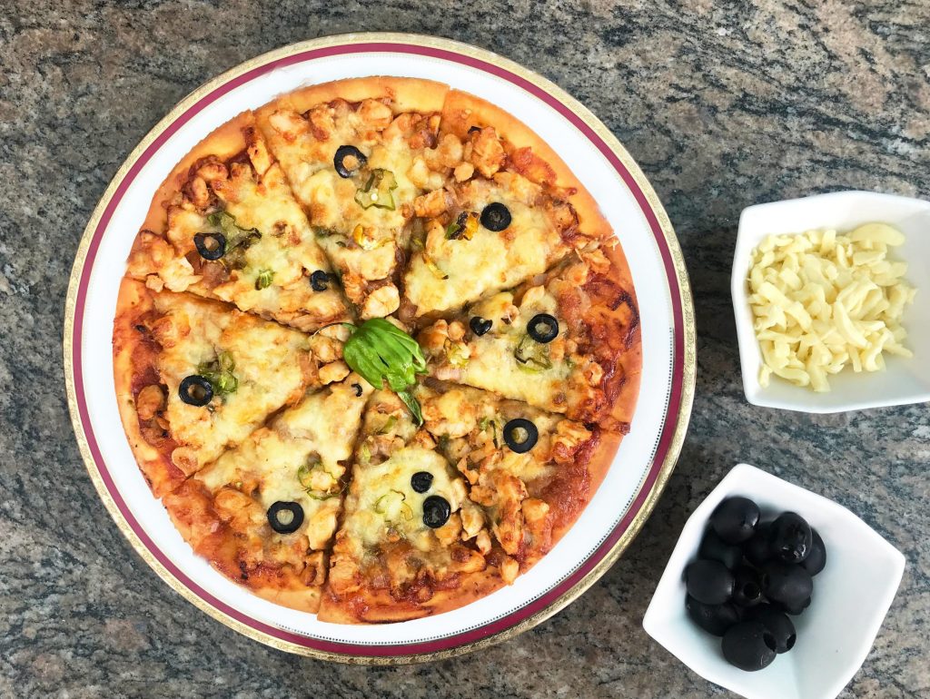 Pizza Diavola (Spicy Devilled Chicken Pizza) 10" - Mahaweli Reach Hotel